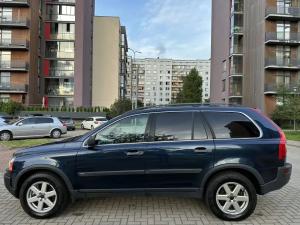 Blue Volvo XC90 2004 in Riga, with an engine capacity of 2.40 L and mileage of 346 thousand km for 3690 €, photo 6 on AUTOMOTO.COM.LV