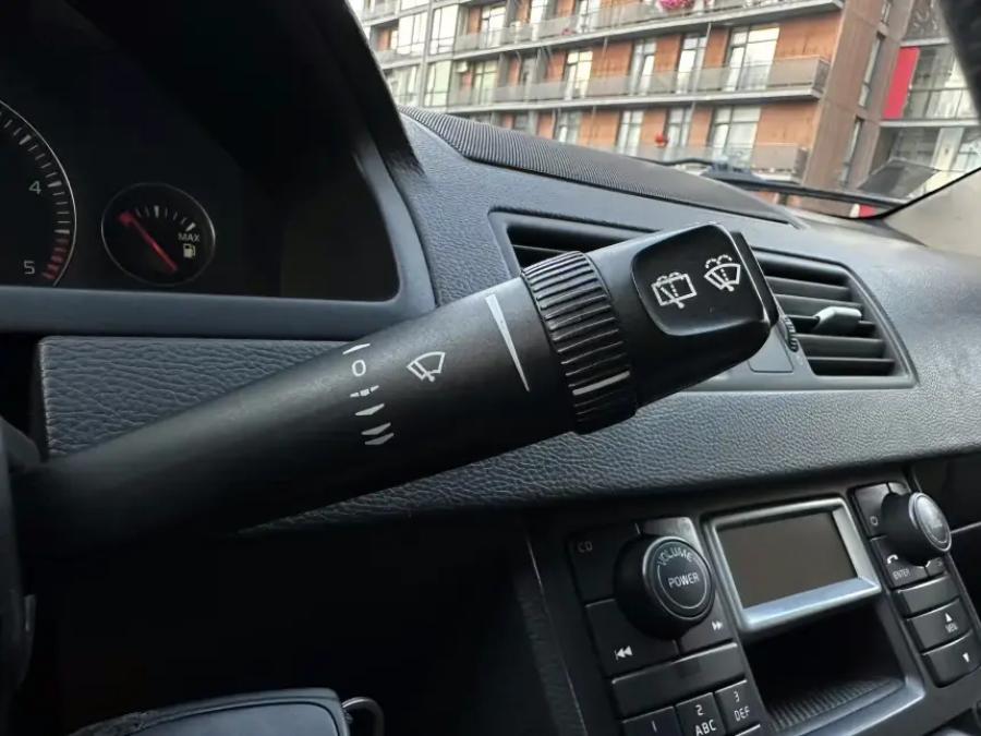 Blue Volvo XC90 2004 in Riga, with an engine capacity of 2.40 L and mileage of 346 thousand km for 3690 €, photo 27 on AUTOMOTO.COM.LV