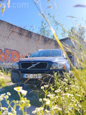 Zils Volvo XC90 2004 Madona, ar dzinēja tilpumu 2.40 L un nobraukumu 398 tūkst. km par 2300 €, foto 4 vietnē AUTOMOTO.COM.LV