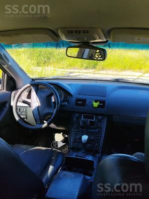 Zils Volvo XC90 2004 Madona, ar dzinēja tilpumu 2.40 L un nobraukumu 398 tūkst. km par 2300 €, foto 8 vietnē AUTOMOTO.COM.LV