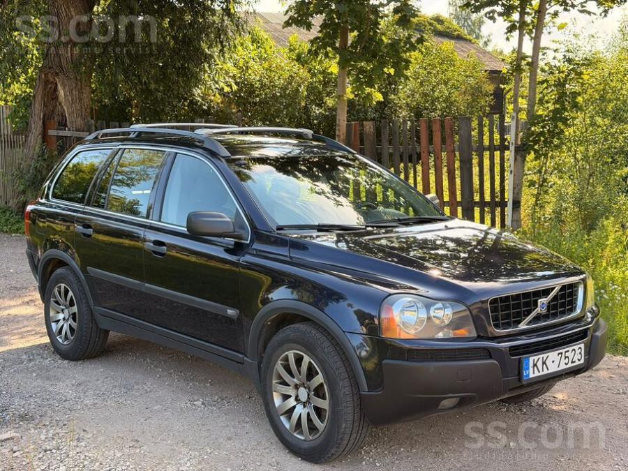 Zils Volvo XC90 2004 Rīga, ar dzinēja tilpumu 2.40 L un nobraukumu 312 tūkst. km par 4100 €, foto 1 vietnē AUTOMOTO.COM.LV