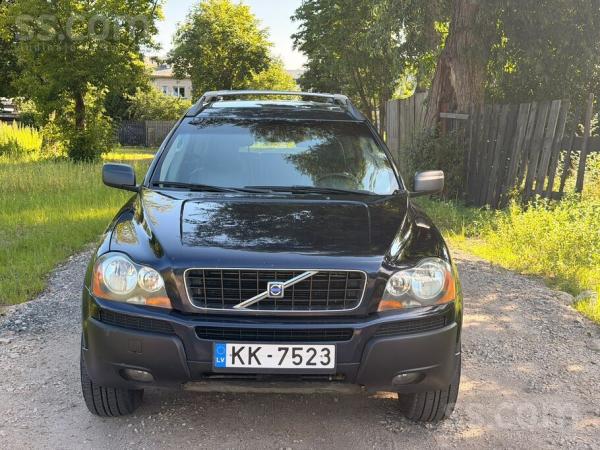 Blue Volvo XC90 2004 in Riga, with an engine capacity of 2.40 L and mileage of 312 thousand km for 4100 €, photo 2 on AUTOMOTO.COM.LV