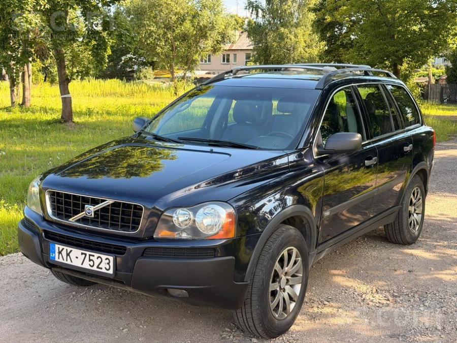 Zils Volvo XC90 2004 Rīga, ar dzinēja tilpumu 2.40 L un nobraukumu 312 tūkst. km par 4100 €, foto 4 vietnē AUTOMOTO.COM.LV