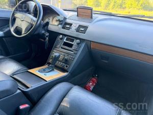 Zils Volvo XC90 2004 Rīga, ar dzinēja tilpumu 2.40 L un nobraukumu 312 tūkst. km par 4100 €, foto 8 vietnē AUTOMOTO.COM.LV