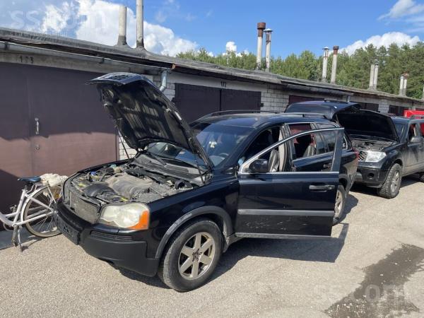 Zils Volvo XC90 2004 Jelgava, ar dzinēja tilpumu 2.40 L un nobraukumu 300 tūkst. km par 1450 €, foto 1 vietnē AUTOMOTO.COM.LV