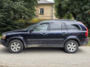 Blue Volvo XC90 2004 in Riga, with an engine capacity of 2.40 L and mileage of 330 thousand km for 2900 €, photo 6 on AUTOMOTO.COM.LV
