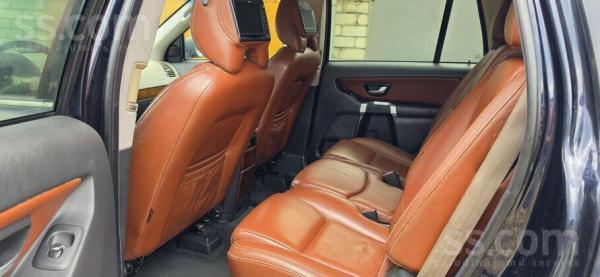 Zils Volvo XC90 2004 Rīga, ar dzinēja tilpumu 2.40 L un nobraukumu 330 tūkst. km par 2900 €, foto 10 vietnē AUTOMOTO.COM.LV