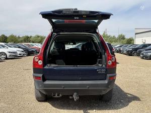 Blue Volvo XC90 2004 in Siauliai, with an engine capacity of 2.40 L and mileage of 239 thousand km for 3000 €, photo 8 on AUTOMOTO.COM.LV