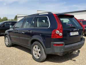 Blue Volvo XC90 2004 in Siauliai, with an engine capacity of 2.40 L and mileage of 239 thousand km for 3000 €, photo 9 on AUTOMOTO.COM.LV