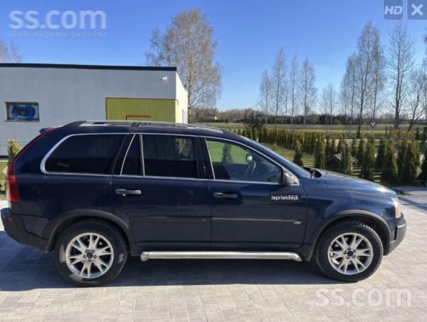 Blue Volvo XC90 2004 in Riga, with an engine capacity of 2.40 L and mileage of 397 thousand km for 1400 €, photo 1 on AUTOMOTO.COM.LV