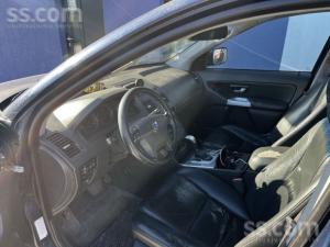 Blue Volvo XC90 2004 in Riga, with an engine capacity of 2.40 L and mileage of 397 thousand km for 1400 €, photo 23 on AUTOMOTO.COM.LV