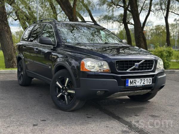 Blue Volvo XC90 2005 in Jelgava, with an engine capacity of 2.40 L and mileage of 350 thousand km for 3750 €, photo 1 on AUTOMOTO.COM.LV
