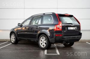 Zils Volvo XC90 2005 Rīga, ar dzinēja tilpumu 2.40 L un nobraukumu 430 tūkst. km par 2900 €, foto 3 vietnē AUTOMOTO.COM.LV