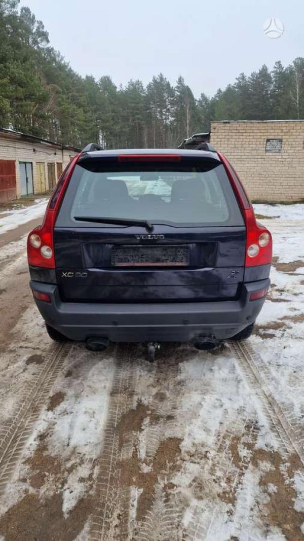 Zils Volvo XC90 2005 Druskininkai, ar dzinēja tilpumu 2.40 L un nobraukumu 344 tūkst. km par 4100 €, foto 6 vietnē AUTOMOTO.COM.LV