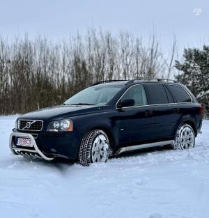 Zils Volvo XC90 2005 Viļņa, ar dzinēja tilpumu 4.40 L un nobraukumu 255 tūkst. km par 3000 €, foto  vietnē AUTOMOTO.COM.LV