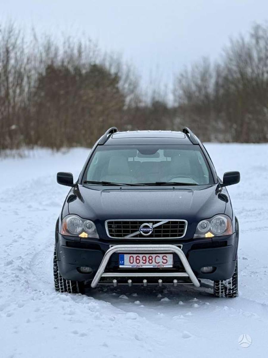 Zils Volvo XC90 2005 Viļņa, ar dzinēja tilpumu 4.40 L un nobraukumu 255 tūkst. km par 3000 €, foto 5 vietnē AUTOMOTO.COM.LV