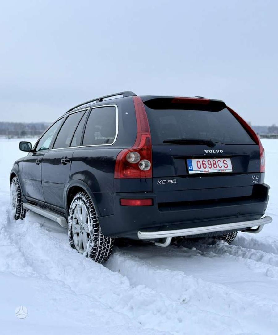 Zils Volvo XC90 2005 Viļņa, ar dzinēja tilpumu 4.40 L un nobraukumu 255 tūkst. km par 3000 €, foto 15 vietnē AUTOMOTO.COM.LV