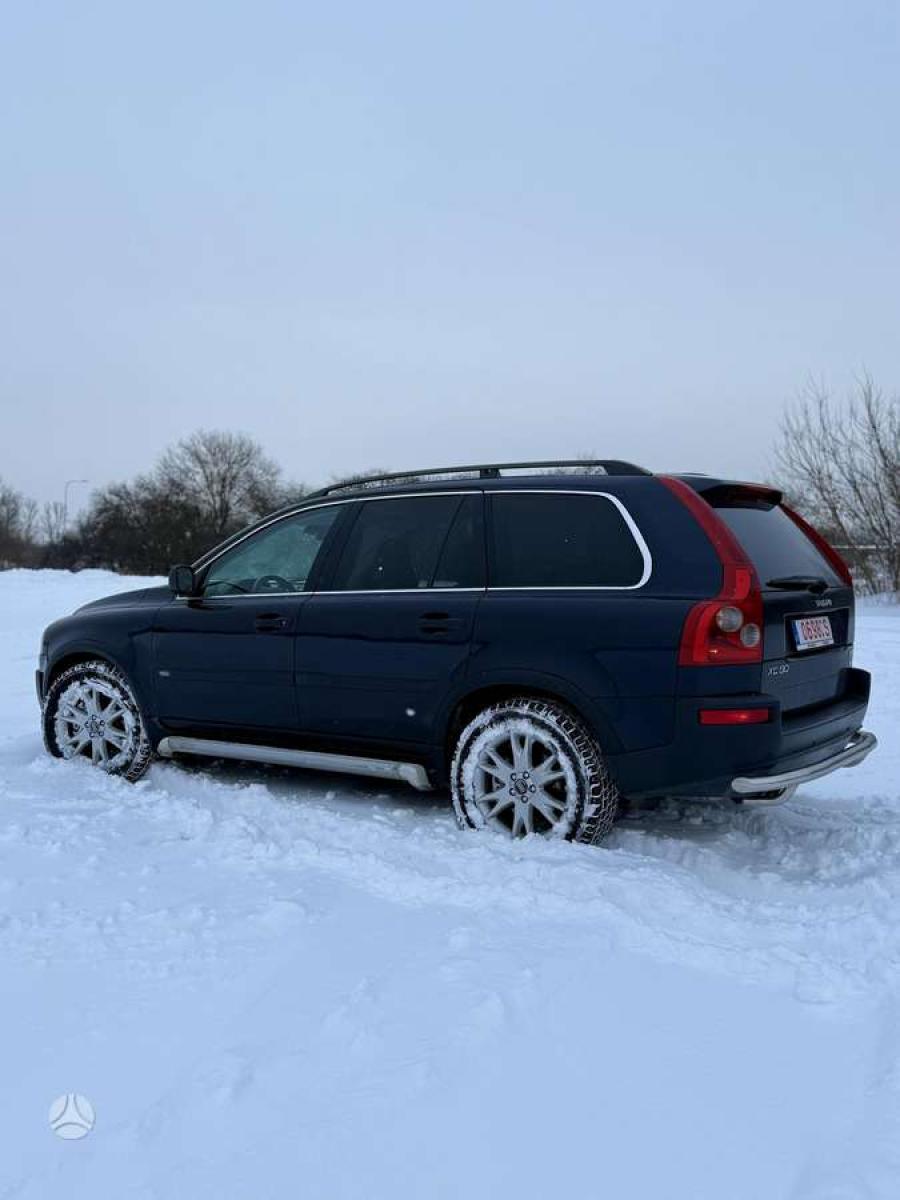 Zils Volvo XC90 2005 Viļņa, ar dzinēja tilpumu 4.40 L un nobraukumu 255 tūkst. km par 3000 €, foto 16 vietnē AUTOMOTO.COM.LV