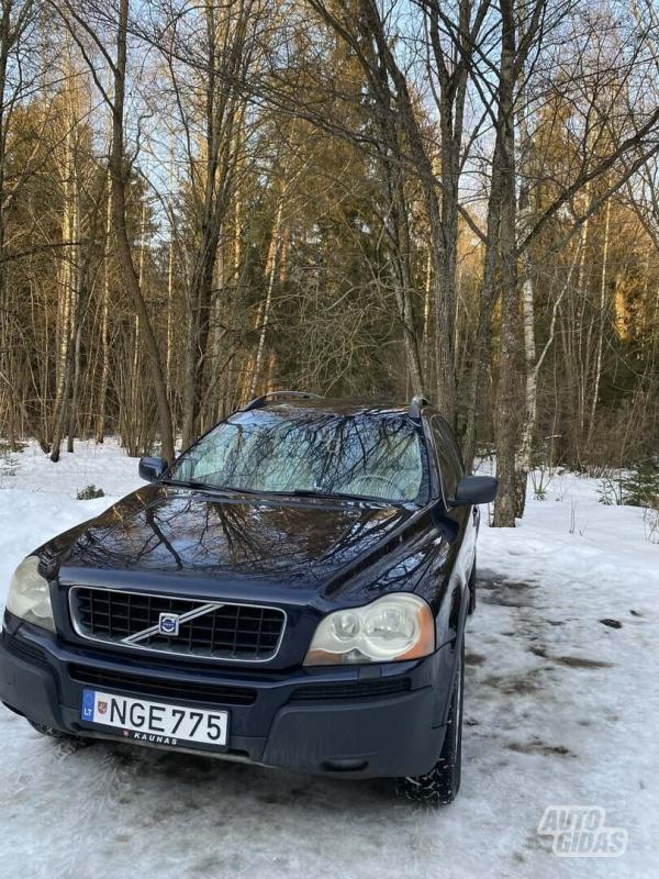 Zils Volvo XC90 2005 Kauņa, ar dzinēja tilpumu 2.40 L un nobraukumu 338 tūkst. km par 4700 €, foto 1 vietnē AUTOMOTO.COM.LV
