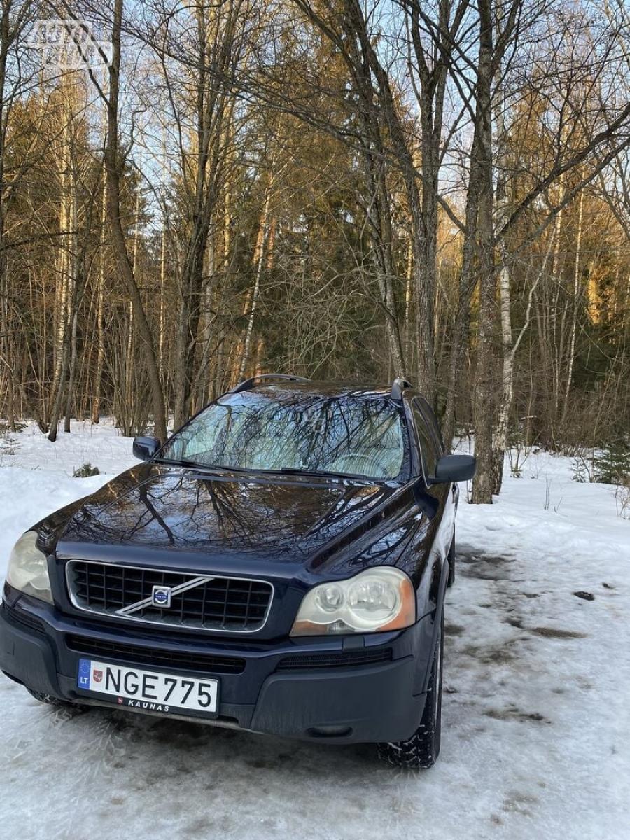 Blue Volvo XC90 2005 in Kaunas, with an engine capacity of 2.40 L and mileage of 338 thousand km for 4200 €, photo 1 on AUTOMOTO.COM.LV