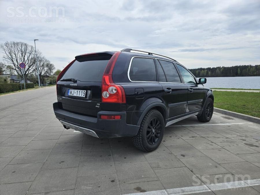 Zils Volvo XC90 2005 Ogre, ar dzinēja tilpumu 2.40 L un nobraukumu 317 tūkst. km par 3750 €, foto 5 vietnē AUTOMOTO.COM.LV