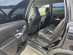 Zils Volvo XC90 2005 Ogre, ar dzinēja tilpumu 2.40 L un nobraukumu 317 tūkst. km par 3750 €, foto 7 vietnē AUTOMOTO.COM.LV