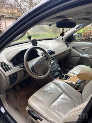 Zils Volvo XC90 2005 Daugavpils, ar dzinēja tilpumu 2.40 L un nobraukumu 0 tūkst. km par 3500 €, foto 5 vietnē AUTOMOTO.COM.LV