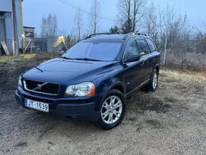 Zils Volvo XC90 2005 Rīga, ar dzinēja tilpumu 2.40 L un nobraukumu 325 tūkst. km par 3750 €, foto  vietnē AUTOMOTO.COM.LV