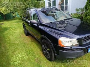 Blue Volvo XC90 2005 in Riga, with an engine capacity of 2.40 L and mileage of 363 thousand km for 3100 €, photo 4 on AUTOMOTO.COM.LV