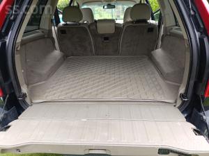 Blue Volvo XC90 2005 in Riga, with an engine capacity of 2.40 L and mileage of 363 thousand km for 3100 €, photo 9 on AUTOMOTO.COM.LV