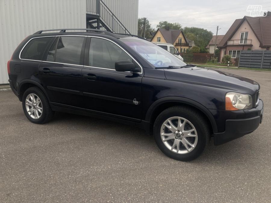 Zils Volvo XC90 2005 Marijampole, ar dzinēja tilpumu 2.40 L un nobraukumu 345 tūkst. km par 3999 €, foto 9 vietnē AUTOMOTO.COM.LV