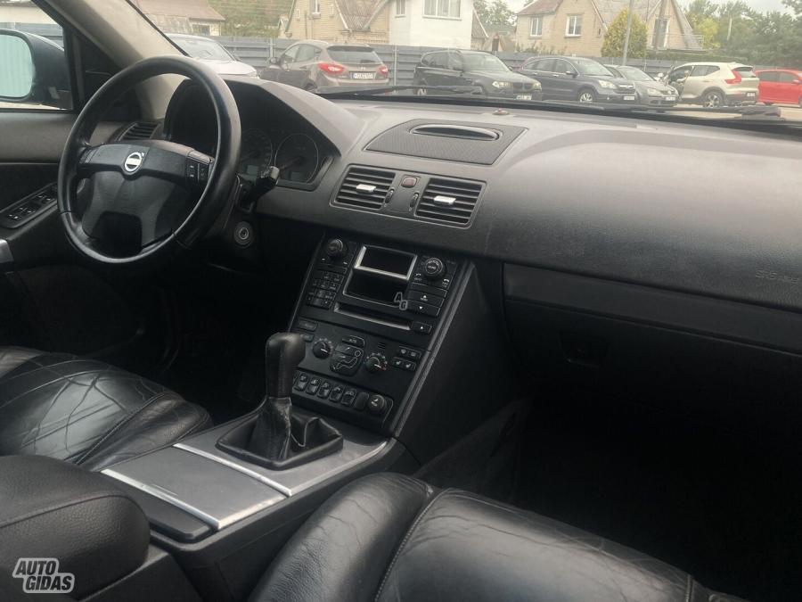 Zils Volvo XC90 2005 Marijampole, ar dzinēja tilpumu 2.40 L un nobraukumu 345 tūkst. km par 3999 €, foto 20 vietnē AUTOMOTO.COM.LV