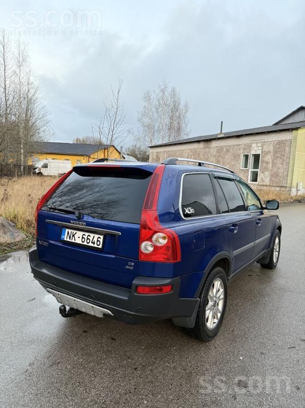 Blue Volvo XC90 2006 in Tukums, with an engine capacity of 2.40 L and mileage of 293 thousand km for 3990 €, photo 5 on AUTOMOTO.COM.LV