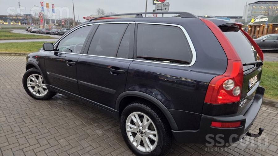 Zils Volvo XC90 2006 Rīga, ar dzinēja tilpumu 2.40 L un nobraukumu 300 tūkst. km par 4700 €, foto 4 vietnē AUTOMOTO.COM.LV