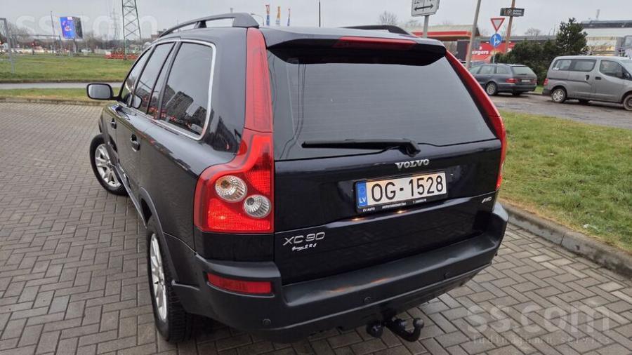 Zils Volvo XC90 2006 Rīga, ar dzinēja tilpumu 2.40 L un nobraukumu 300 tūkst. km par 4700 €, foto 6 vietnē AUTOMOTO.COM.LV
