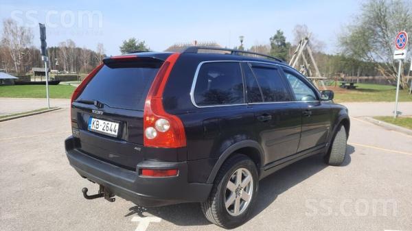 Zils Volvo XC90 2006 Rīga, ar dzinēja tilpumu 2.40 L un nobraukumu 366 tūkst. km par 3000 €, foto 2 vietnē AUTOMOTO.COM.LV
