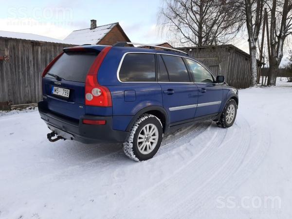 Zils Volvo XC90 2006 Balvi, ar dzinēja tilpumu 2.40 L un nobraukumu 429 tūkst. km par 3990 €, foto 3 vietnē AUTOMOTO.COM.LV