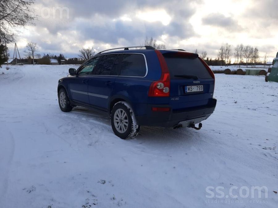 Zils Volvo XC90 2006 Balvi, ar dzinēja tilpumu 2.40 L un nobraukumu 429 tūkst. km par 3990 €, foto 4 vietnē AUTOMOTO.COM.LV