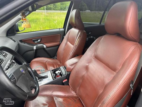 Zils Volvo XC90 2006 Viļņa, ar dzinēja tilpumu 2.40 L un nobraukumu 336 tūkst. km par 3300 €, foto 9 vietnē AUTOMOTO.COM.LV