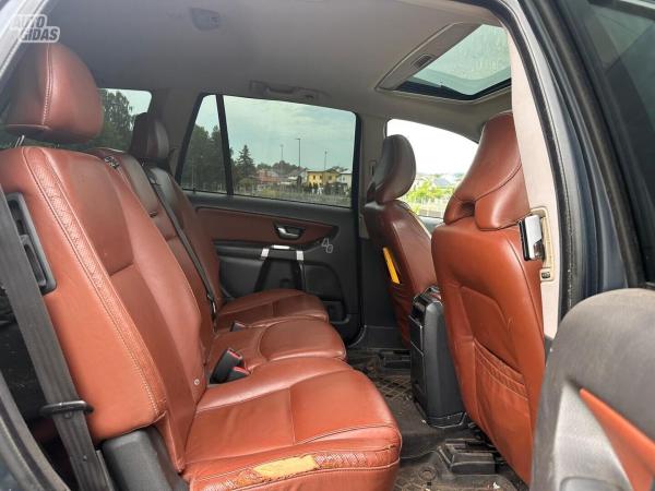 Zils Volvo XC90 2006 Viļņa, ar dzinēja tilpumu 2.40 L un nobraukumu 336 tūkst. km par 3300 €, foto 10 vietnē AUTOMOTO.COM.LV