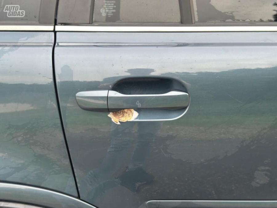 Zils Volvo XC90 2006 Viļņa, ar dzinēja tilpumu 2.40 L un nobraukumu 336 tūkst. km par 3300 €, foto 26 vietnē AUTOMOTO.COM.LV