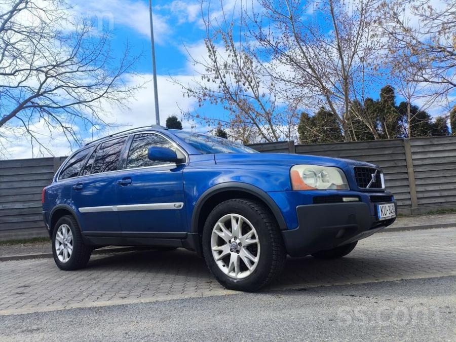 Blue Volvo XC90 2006 in Jelgava, with an engine capacity of 2.40 L and mileage of 351 thousand km for 3950 €, photo 1 on AUTOMOTO.COM.LV