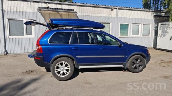 Blue Volvo XC90 2006 in Riga, with an engine capacity of 2.40 L and mileage of 340 thousand km for 5800 €, photo 1 on AUTOMOTO.COM.LV