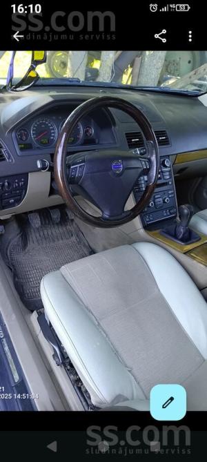 Zils Volvo XC90 2006 Liepāja, ar dzinēja tilpumu 2.40 L un nobraukumu 385 tūkst. km par 6000 €, foto 7 vietnē AUTOMOTO.COM.LV