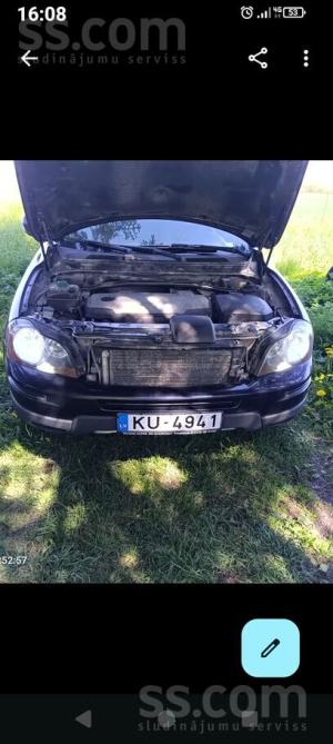 Zils Volvo XC90 2006 Liepāja, ar dzinēja tilpumu 2.40 L un nobraukumu 385 tūkst. km par 6000 €, foto 14 vietnē AUTOMOTO.COM.LV