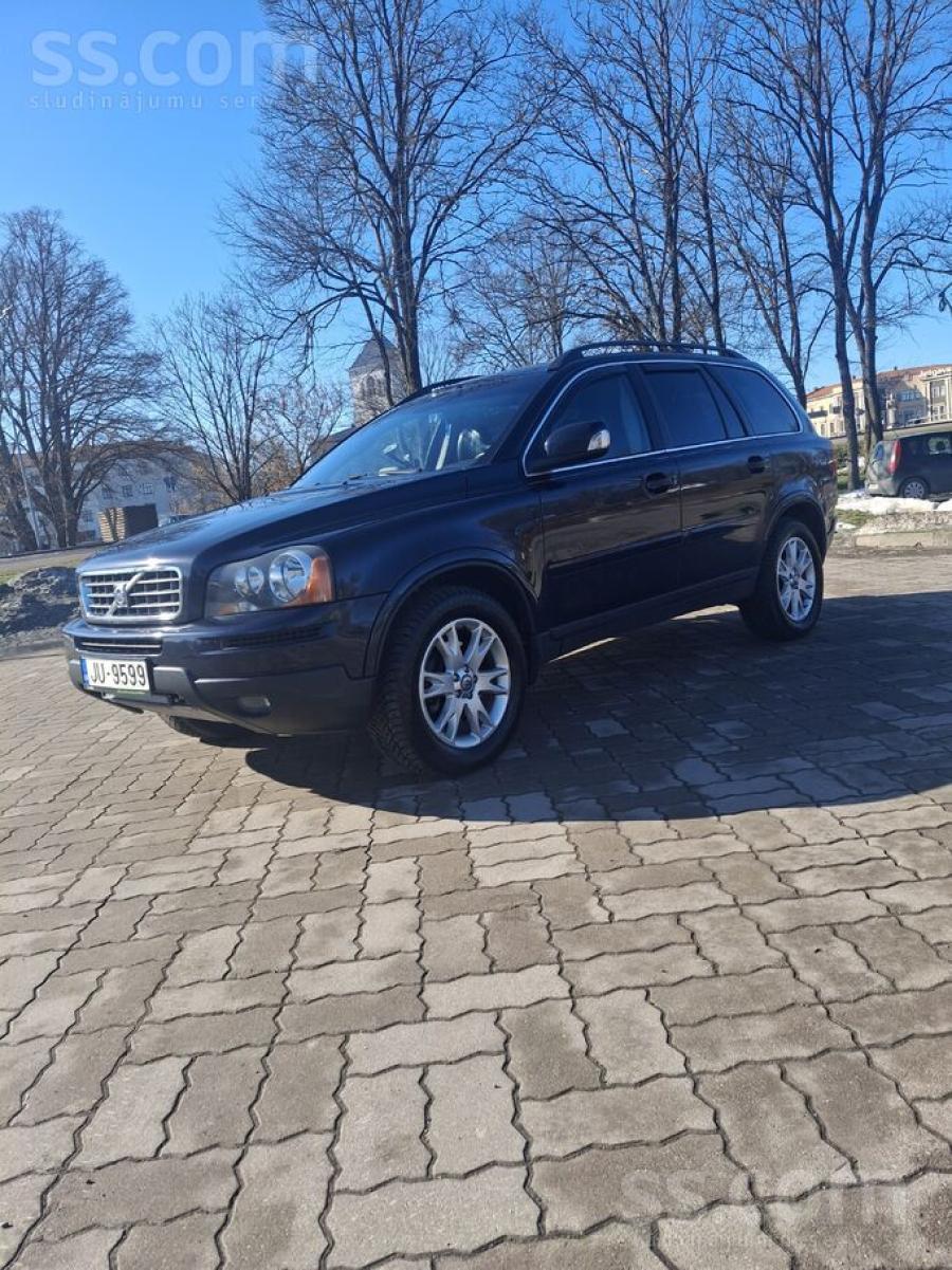 Zils Volvo XC90 2006 Jelgava, ar dzinēja tilpumu 2.40 L un nobraukumu 380 tūkst. km par 6000 €, foto 1 vietnē AUTOMOTO.COM.LV