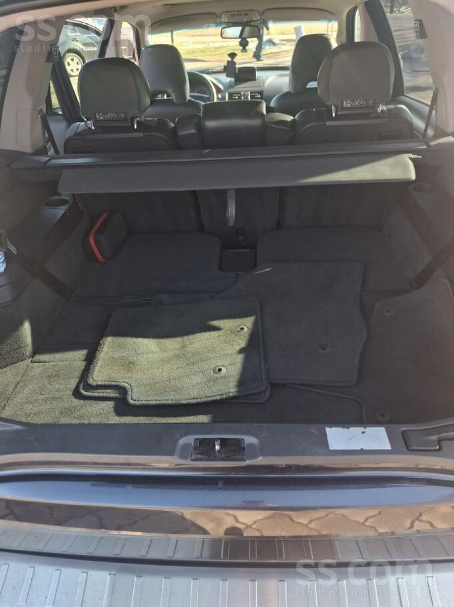 Zils Volvo XC90 2006 Jelgava, ar dzinēja tilpumu 2.40 L un nobraukumu 380 tūkst. km par 6000 €, foto 9 vietnē AUTOMOTO.COM.LV