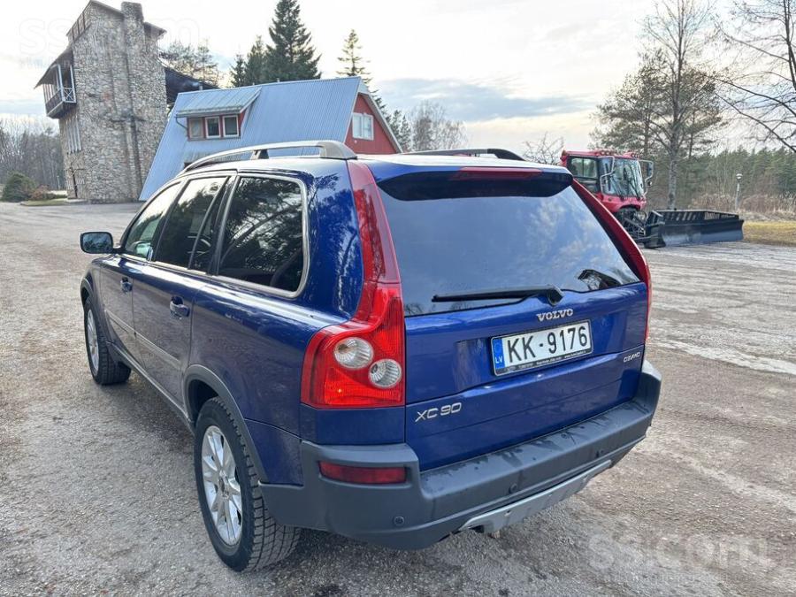 Zils Volvo XC90 2006 Valmiera, ar dzinēja tilpumu 2.40 L un nobraukumu 458 tūkst. km par 3400 €, foto 10 vietnē AUTOMOTO.COM.LV