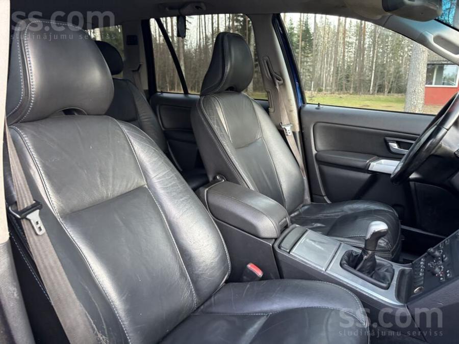 Zils Volvo XC90 2006 Valmiera, ar dzinēja tilpumu 2.40 L un nobraukumu 458 tūkst. km par 3400 €, foto 20 vietnē AUTOMOTO.COM.LV