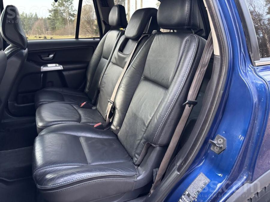 Zils Volvo XC90 2006 Valmiera, ar dzinēja tilpumu 2.40 L un nobraukumu 458 tūkst. km par 3400 €, foto 23 vietnē AUTOMOTO.COM.LV